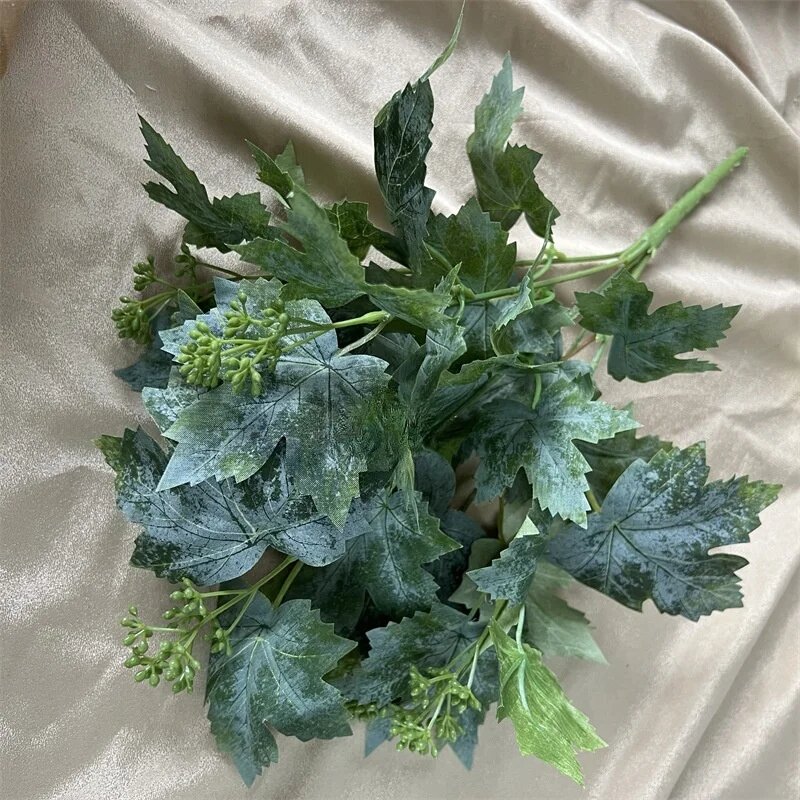 Искусственные виноградные листья Green