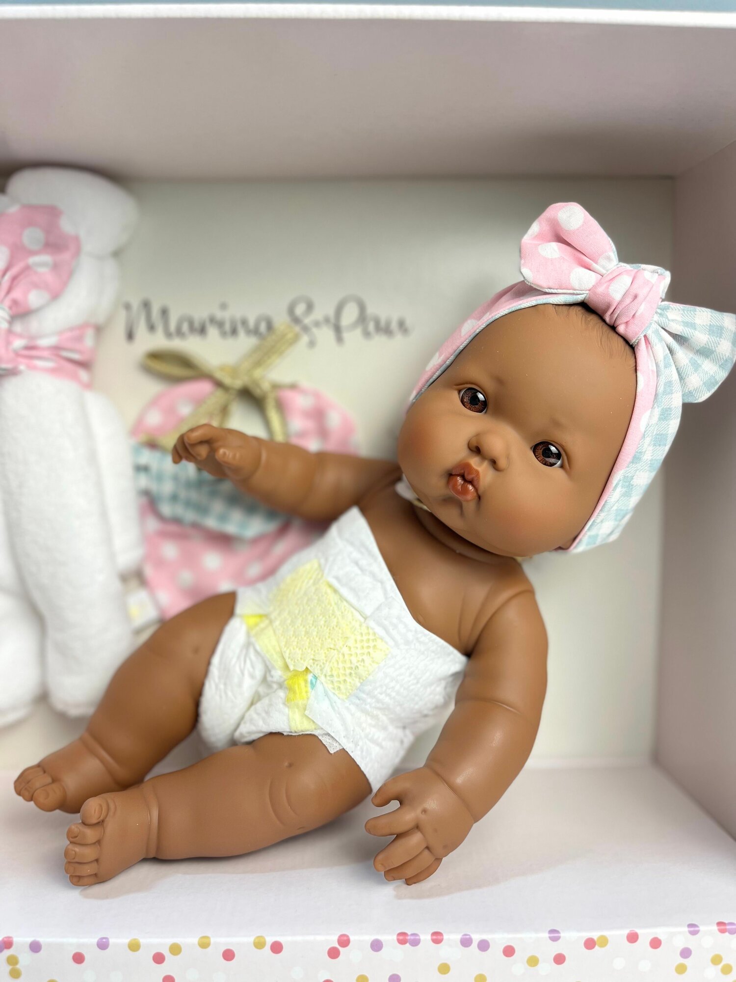 Испанская виниловая кукла пупс для девочки Marina and Pau Бетти "Медвежонок", 35 см, арт.376