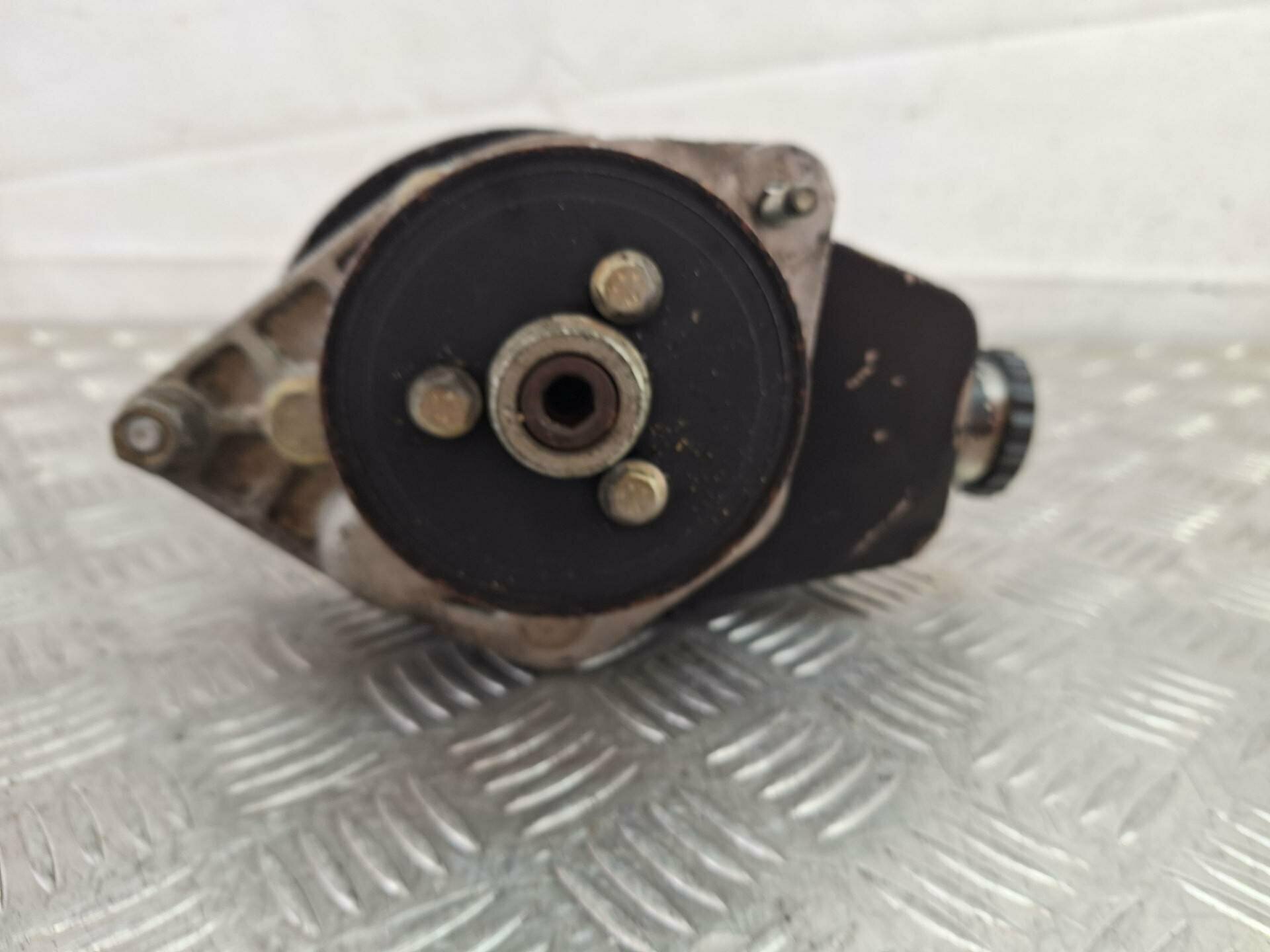 Насос гидроусилителя руля Renault Clio (1990 - 1997) 7700869743