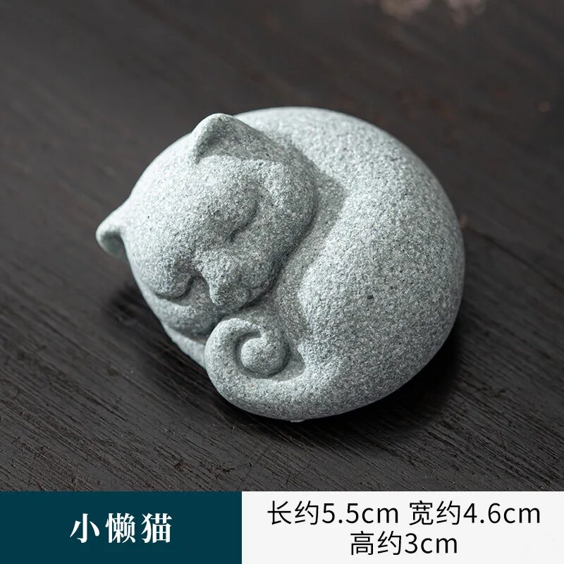Фигурка кошки из зеленого песчаника