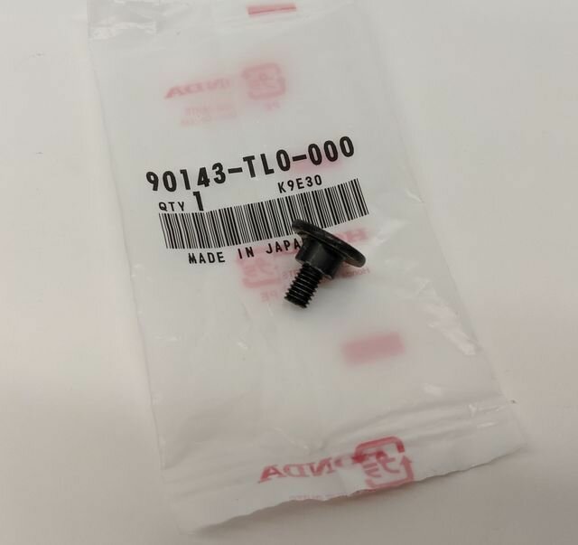 Болт оригинал HONDA OEM-номер 90143TL0000 , 90143-TL0-000 .