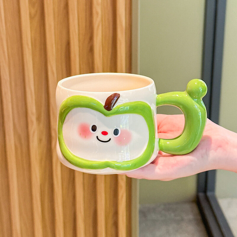 Симпатичная керамическая кружка с ручной росписью в виде яблока, с крышкой и ложкой, подходит для мужчин и женщин, офисная кофейная кружка, подарок на день рождения.