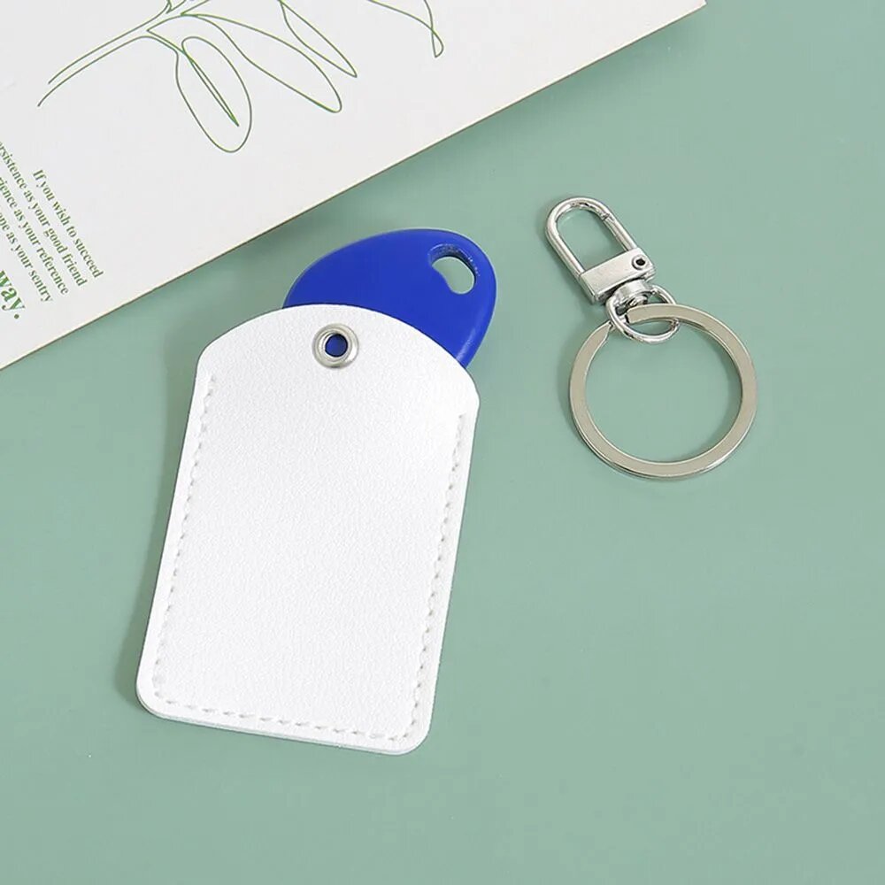 Чехол-брелок для ключа с карабином от домофона ПИК, Дом. ру, Летай, Ростелеком/чехол для платежного стикера/метки сигнализации