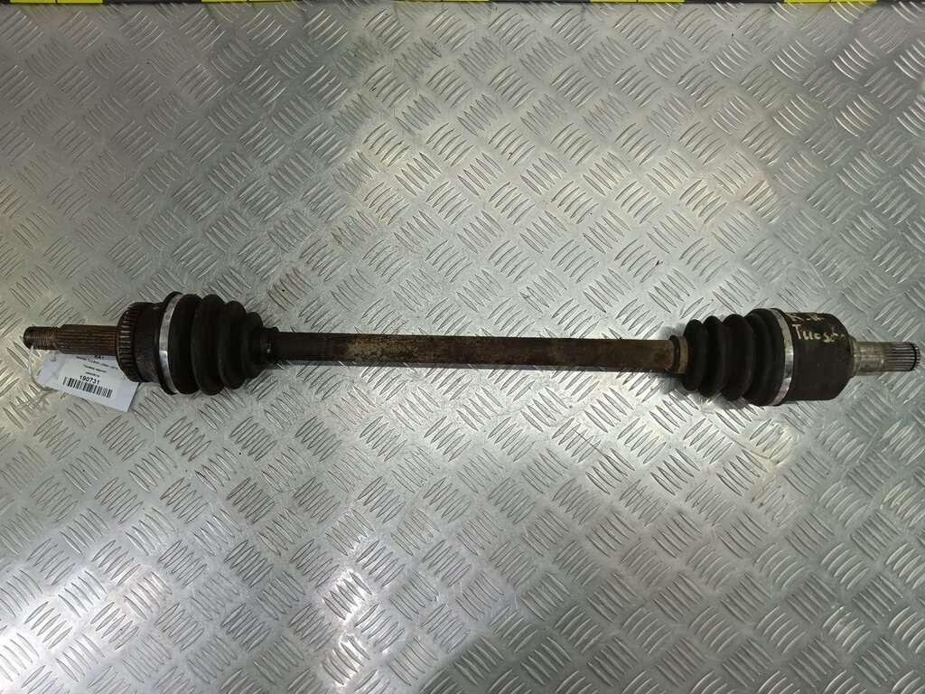 Привод задний Б/У для Hyundai TUCSON I (2004—2015) 496002E100