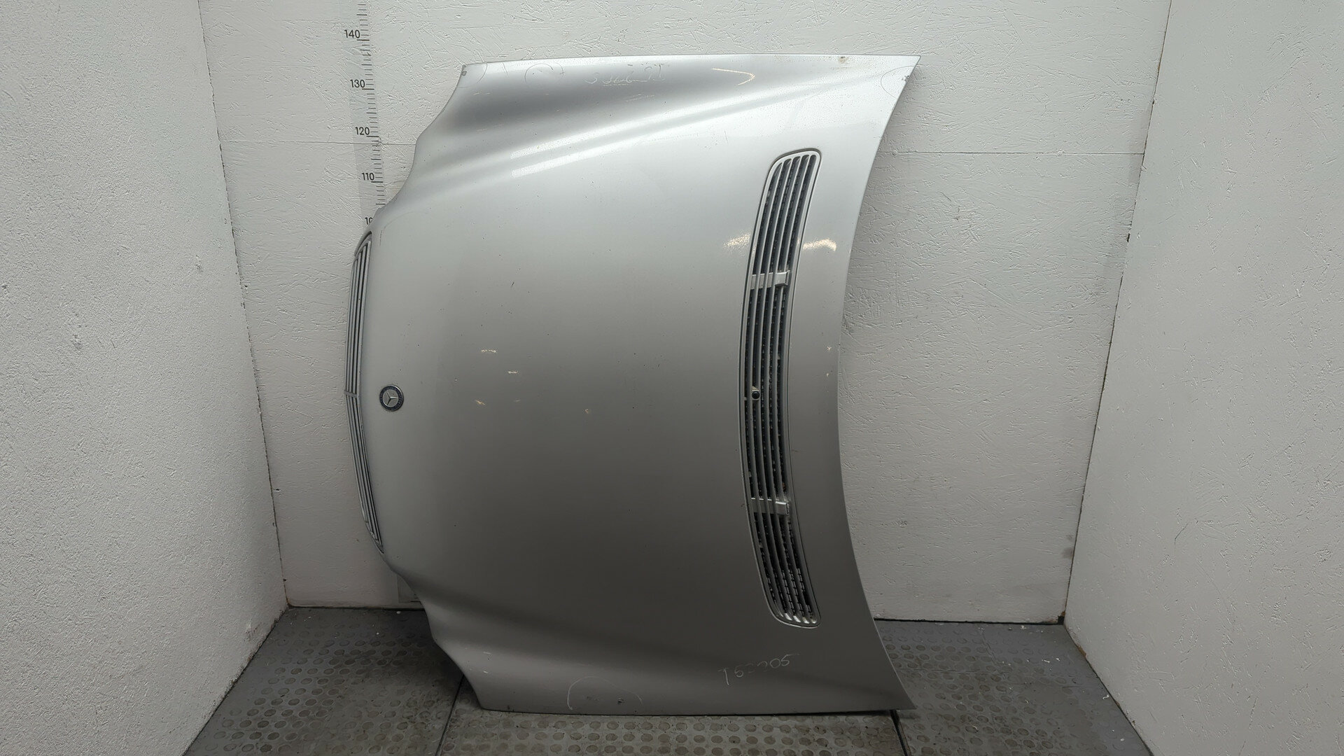 Капот Mercedes C W203 Б/У