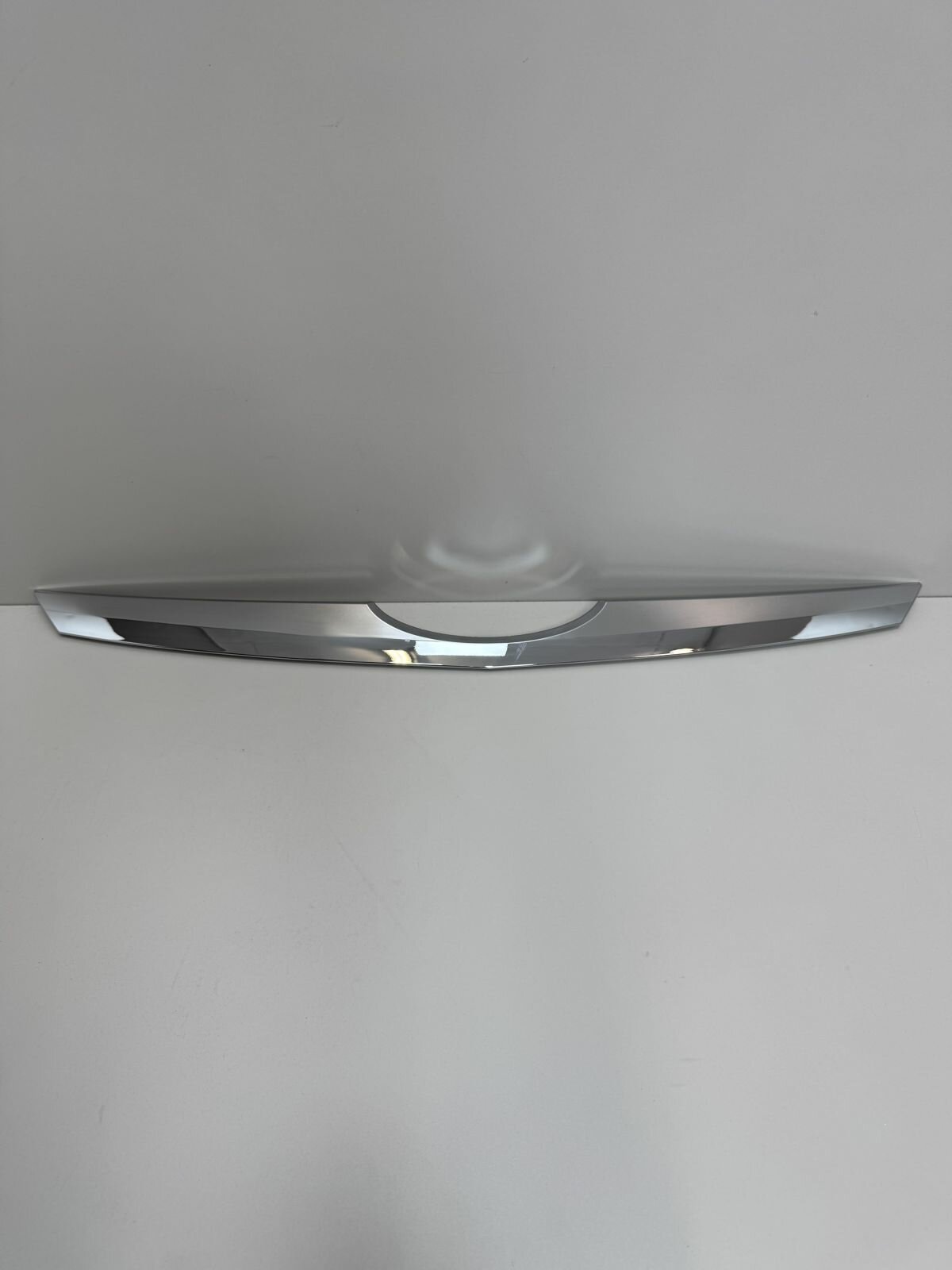 Молдинг решетки радиатора (хром) Лада Ларгус 2012 - 2021 г. 8450000246