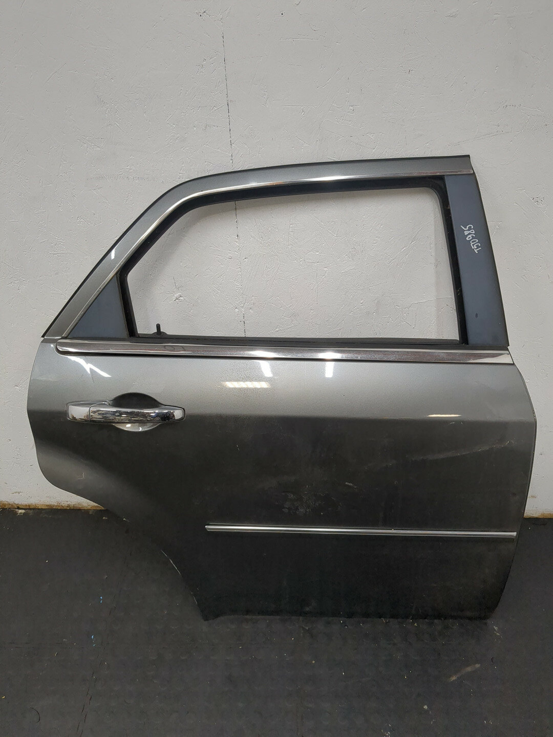 Дверь боковая (легковая) правая задняя Chrysler 300C Б/У