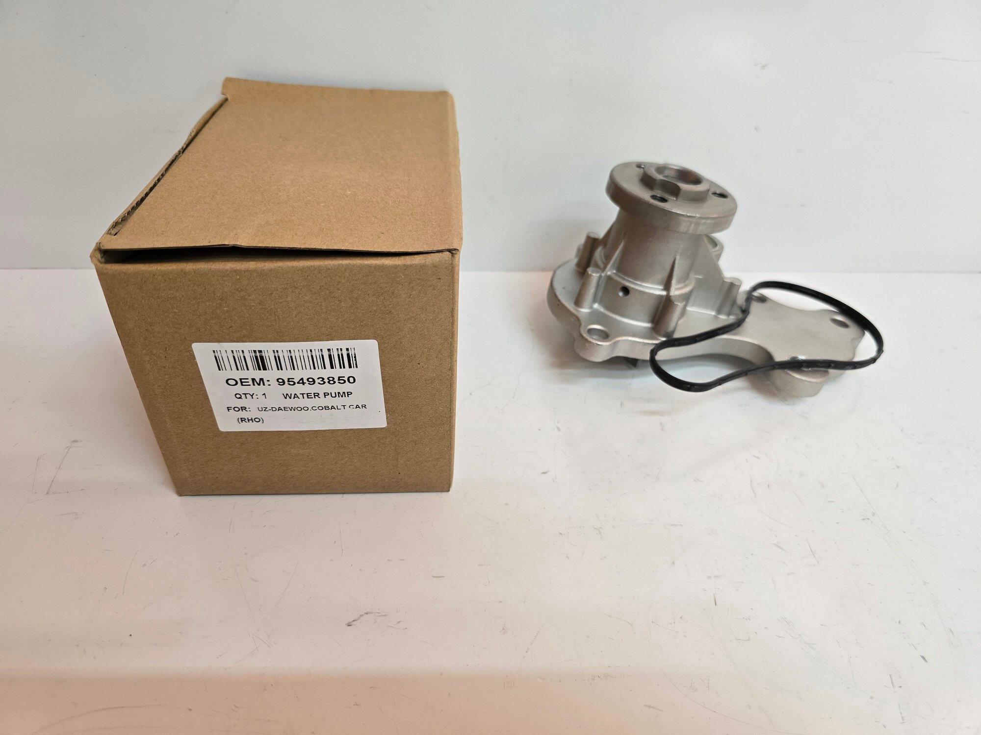 Насос охлаждающей жидкости (помпа) Кобальт, Равон Р4, Джентра