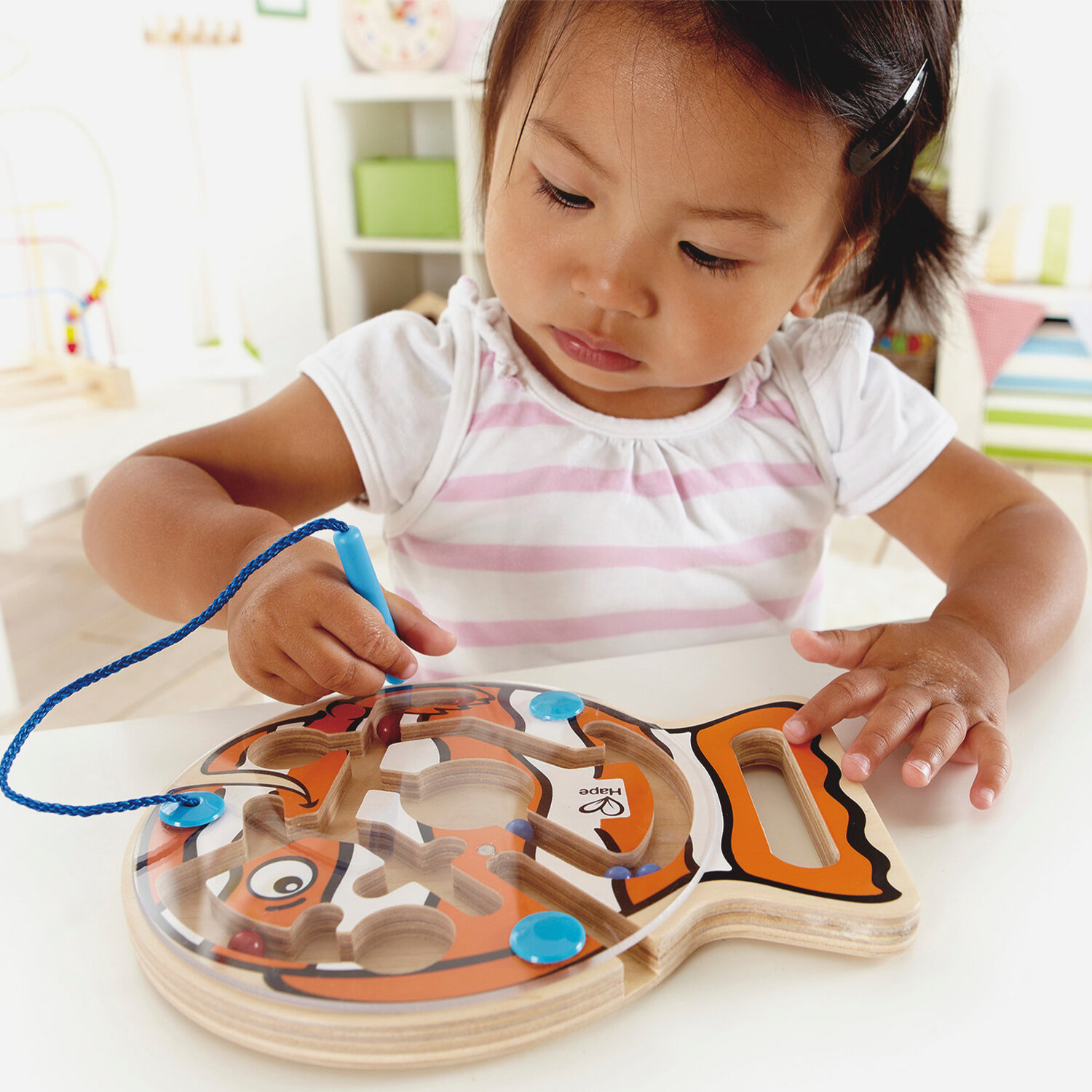 Головоломка-лабиринт детская с магнитной палочкой Hape Рыба E1700_HP