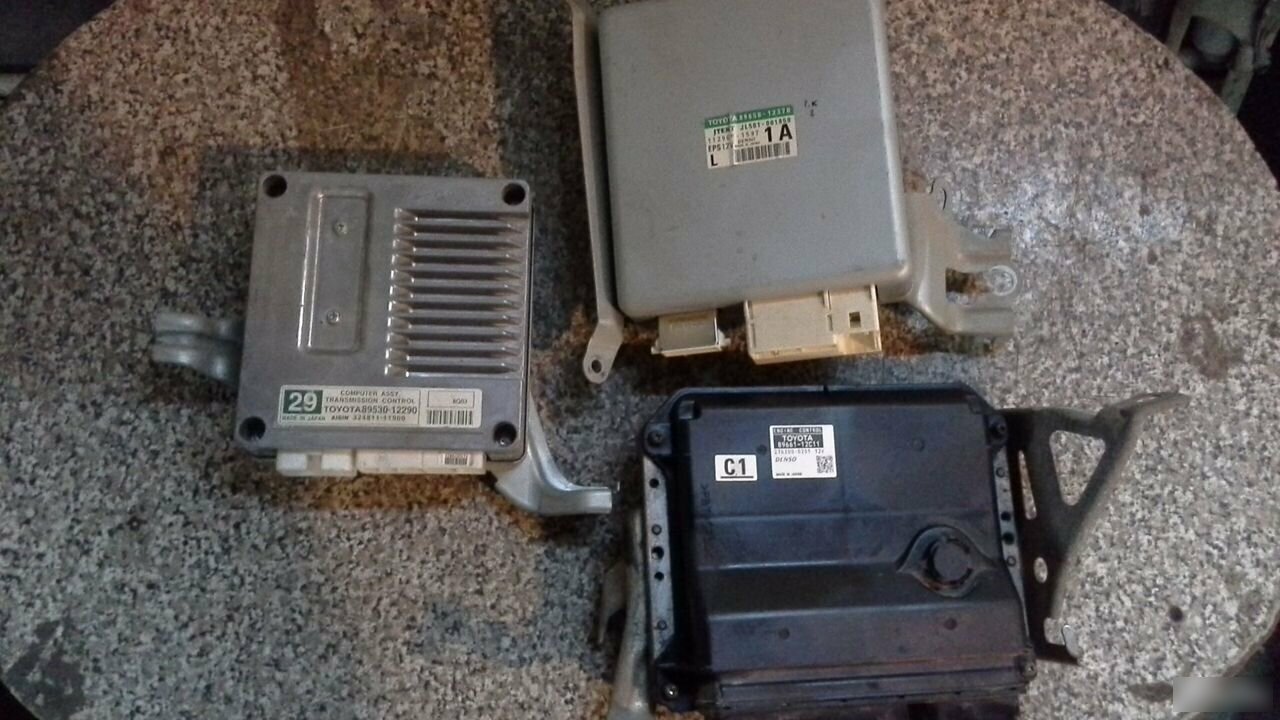 Блок управления Тойота Королла Е150 toyota corolla 89661-12C11