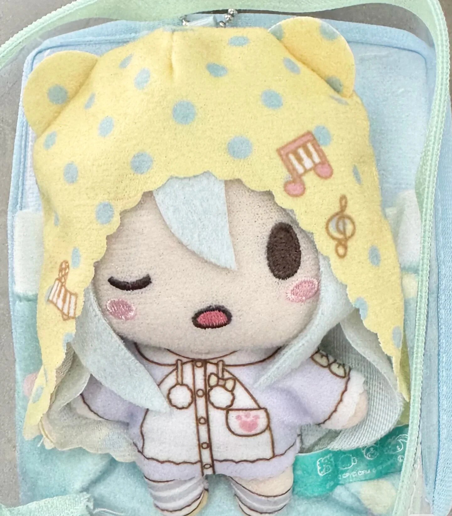 Плюшевый брелок Bandai Project Sekai Kanade, Цвет: Kanade Pyjamas