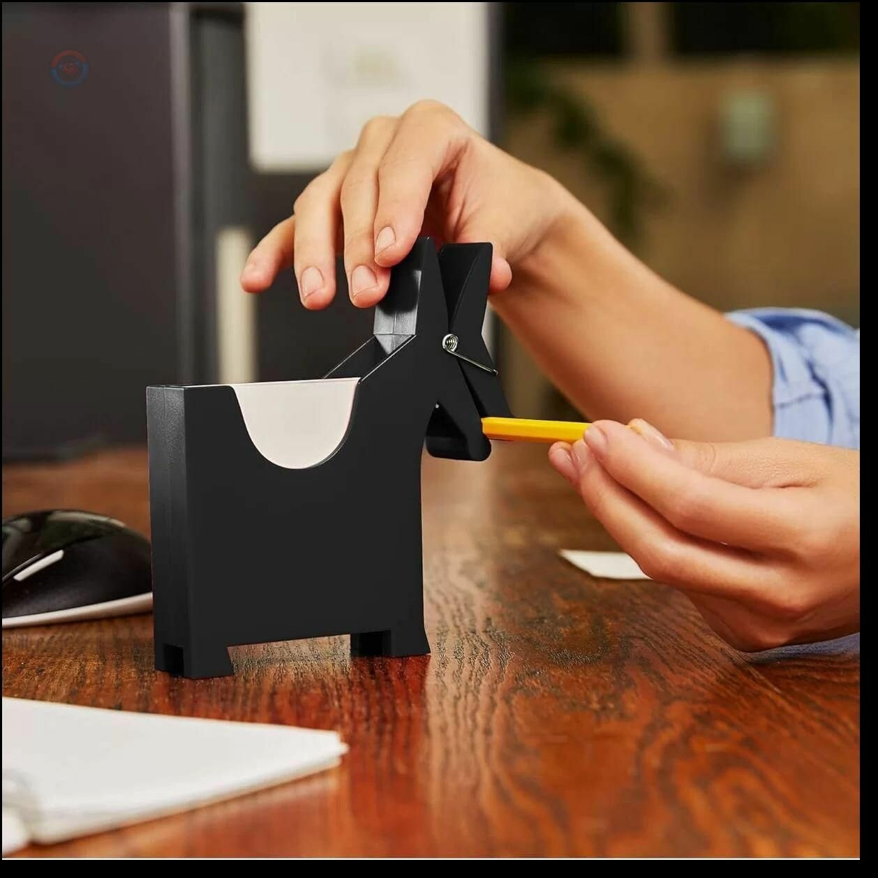 Держатель для бумаг и заметок с удобным зажимом, стильный аксессуар для рабочего стола с блоком листов