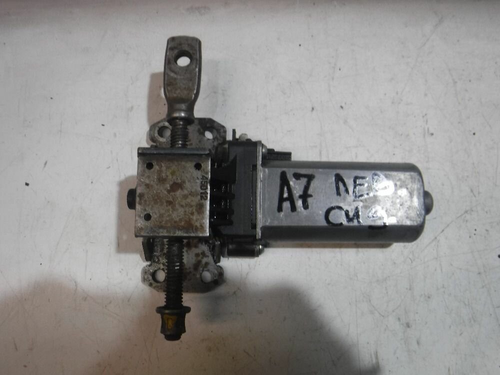 Моторчик регулировки сиденья Audi A7 8K0959761