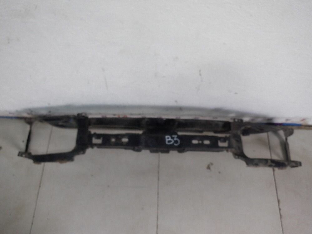 Панель передняя верхняя VW Passat B3 357805591A