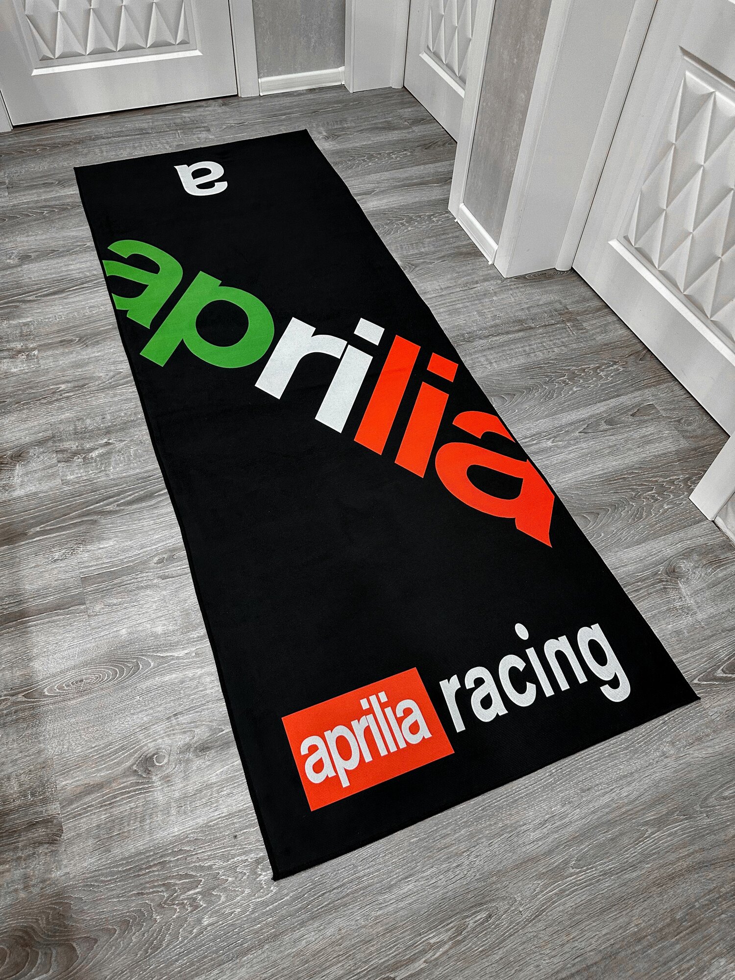 Коврик под мотоцикл Aprilia