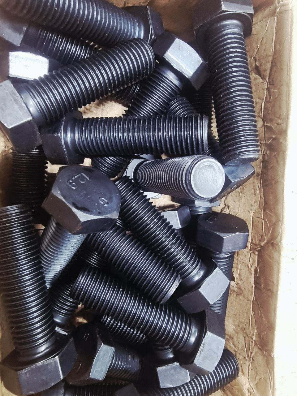 Болт высокопрочный т. 12.9 20*70 черный шестигранный полная резьба в 1уп-5 шт SWG, Германия