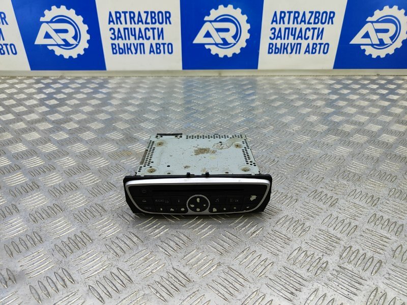 Б/У Магнитола Renault Fluence / Рено Флюэнс 1.6 K4MV838 106 Л.С 2012