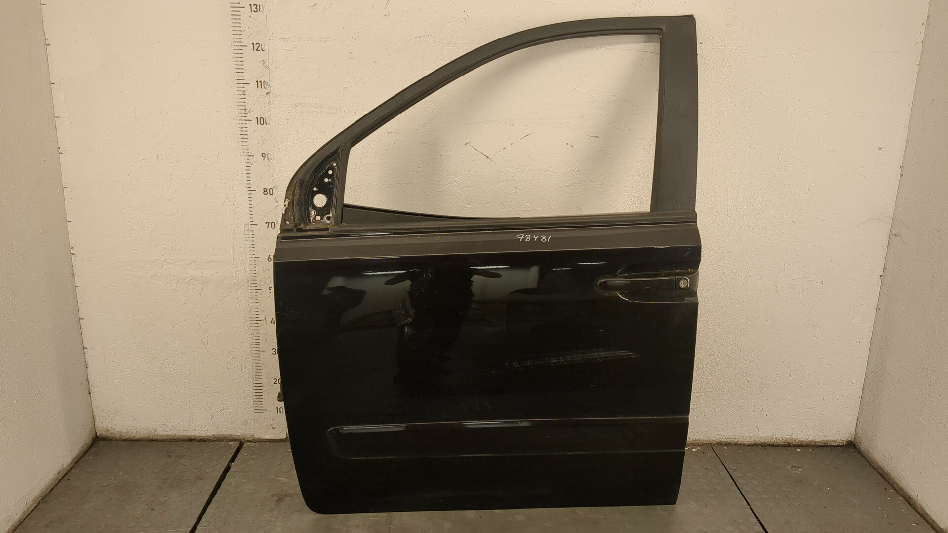 Дверь боковая (легковая) левая передняя КИА Carnival Б/У