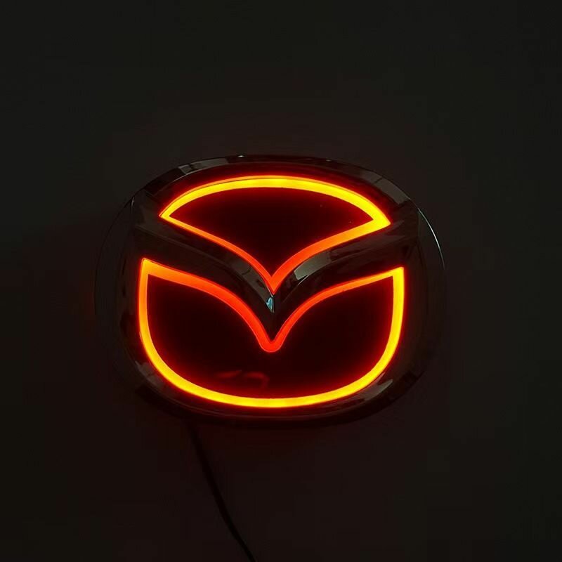 Шильдик эмблема Mazda светящаяся 3D для автомобилей 125*98mm