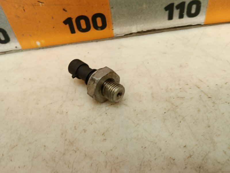 Б/У Датчик давления масла Шевроле Эпика X20D1 Датчик давления масла Chevrolet Epica 2011 V250 397035 GENERAL MOTORS арт. 96...