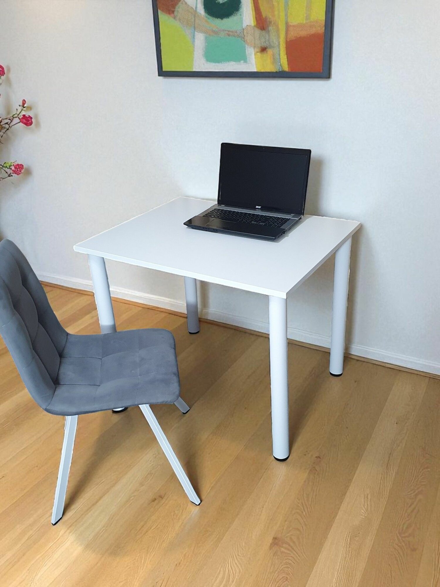 Стол компьютерный/ цвет Белый, 90*70 см. Ножки белые.