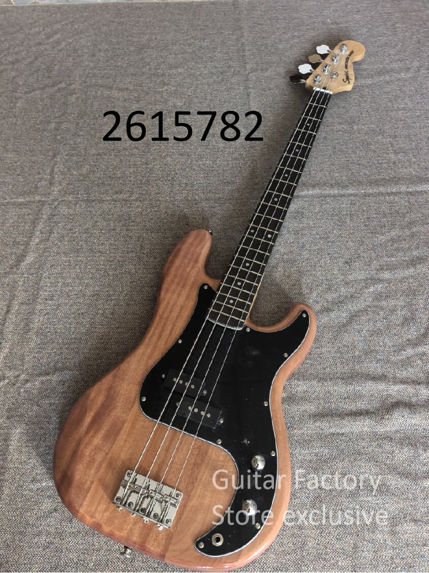 Fende squier бас гитара 4 струн/Precision Bass