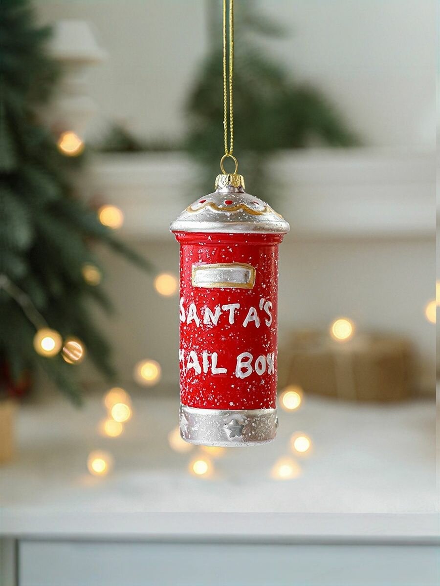 Красный почтовый ящик.