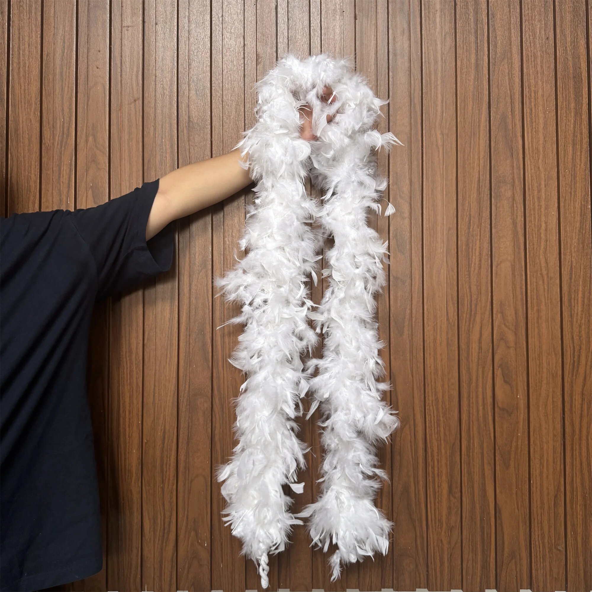 Белый перьевой boa из индюшачьих перьев Turkey Boa 90g