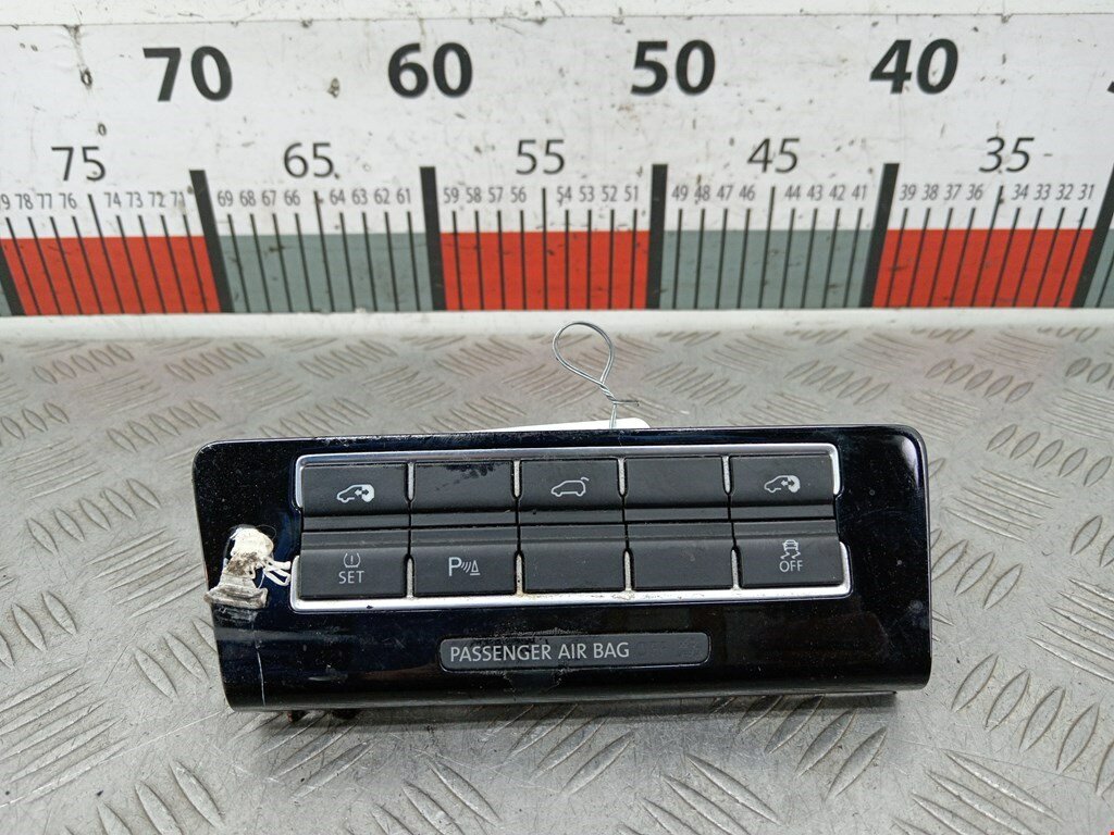 Блок кнопок Volkswagen Sharan 2 7N0929137F арт. 2267208