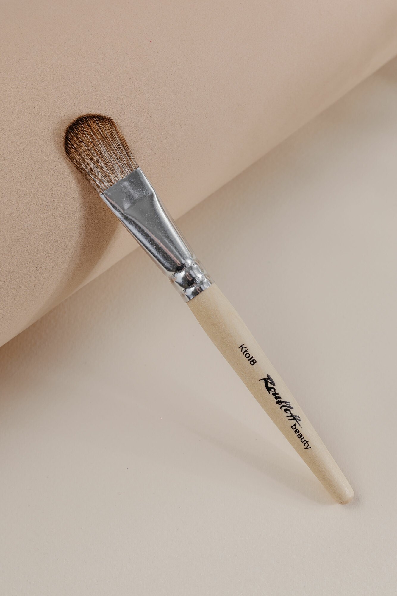 Roubloff кисть овальная из синтетики для масок (Kto18)