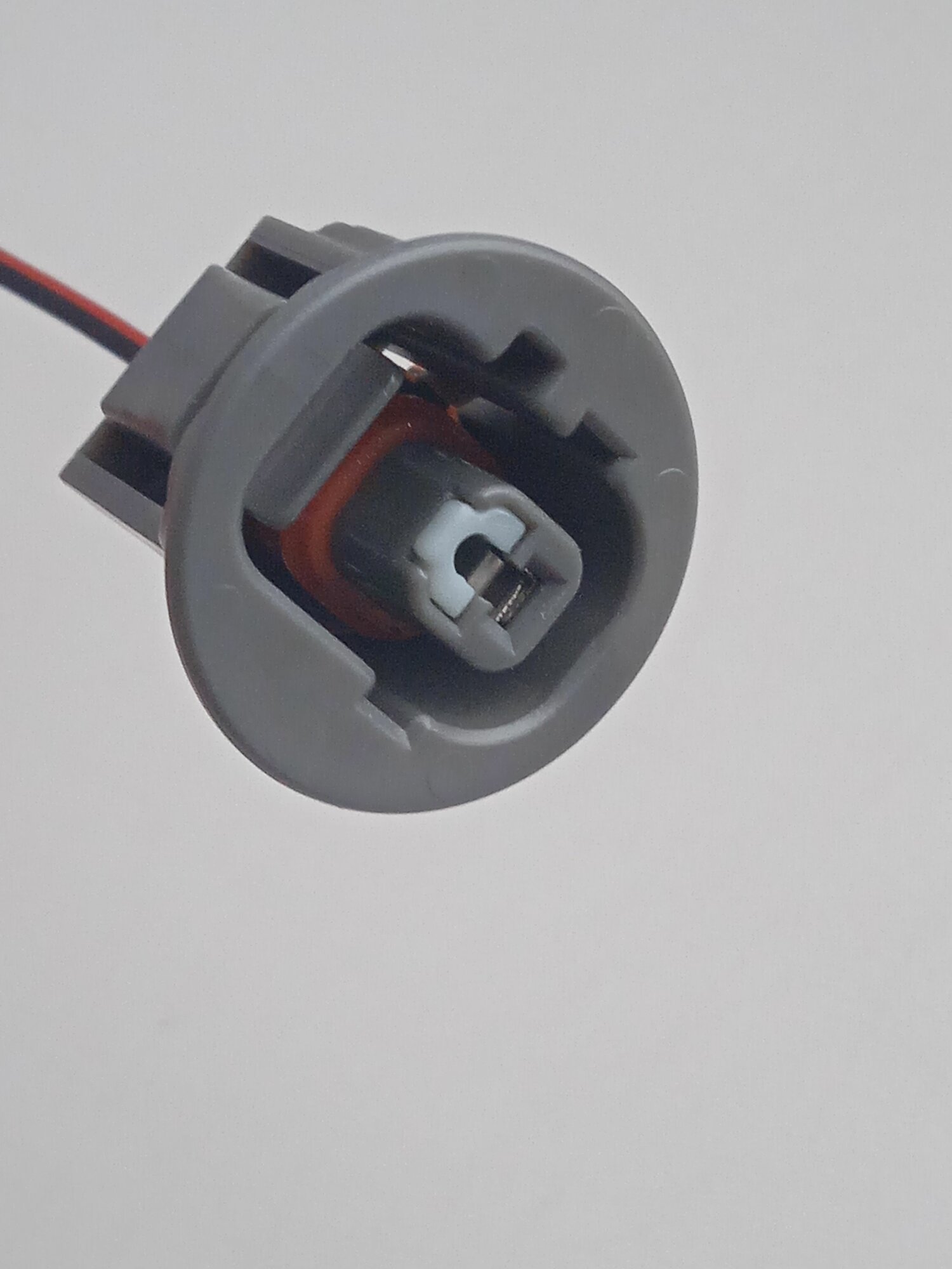 Разъём фишка на датчик давления масла Toyota