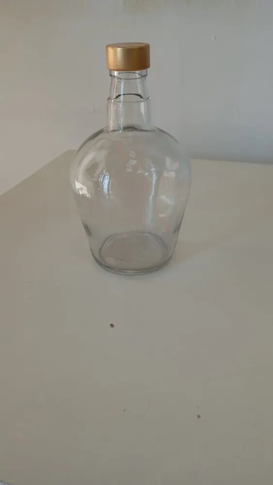 Бутылка Софи 0,5л винтовая с крышкой