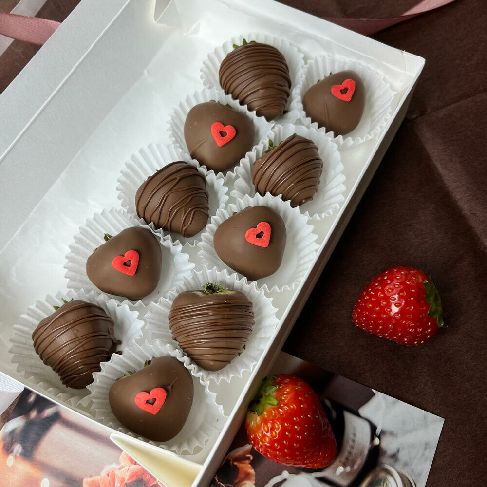 Клубника в шоколаде, Набор ягод клубники в шоколаде "Только для тебя" от Мадам Клубники, 10 штук