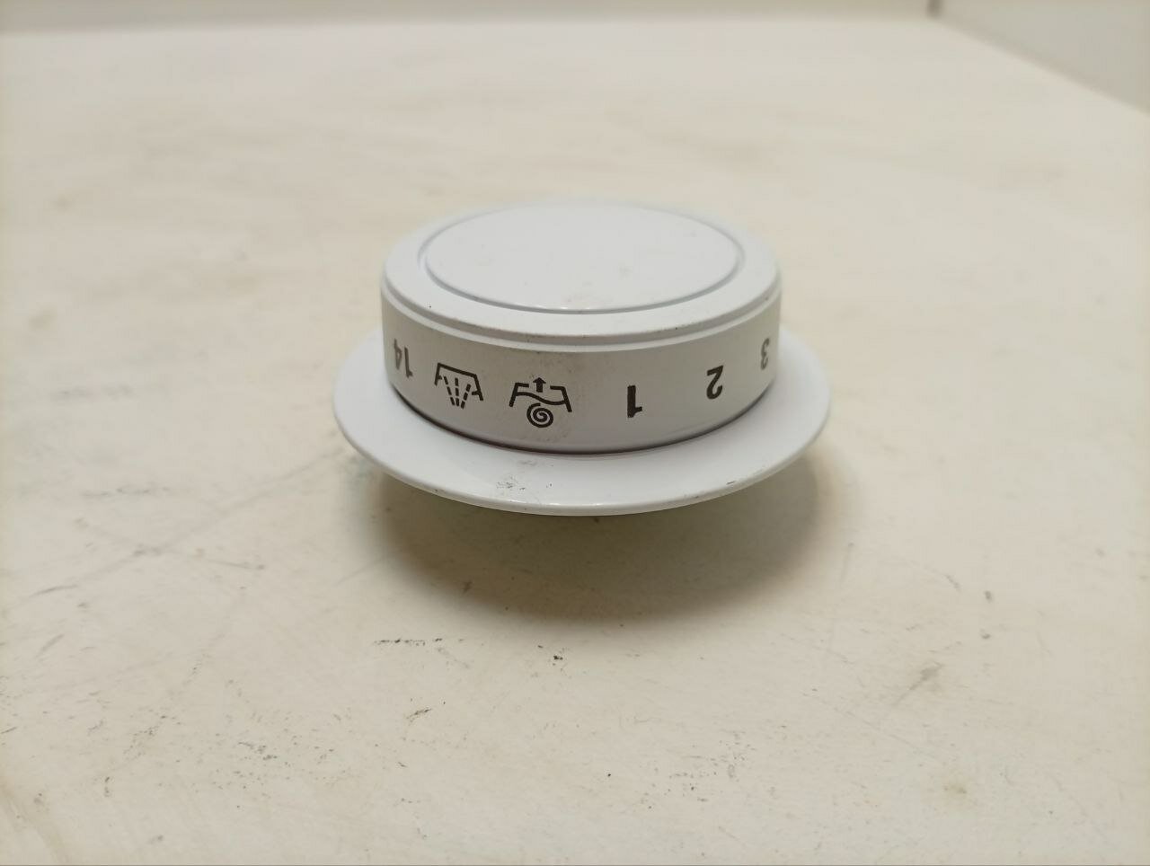 VMUF501B кт19 Ручка переключения программ для стиральных машин Hotpoint Ariston C00305588 б/у