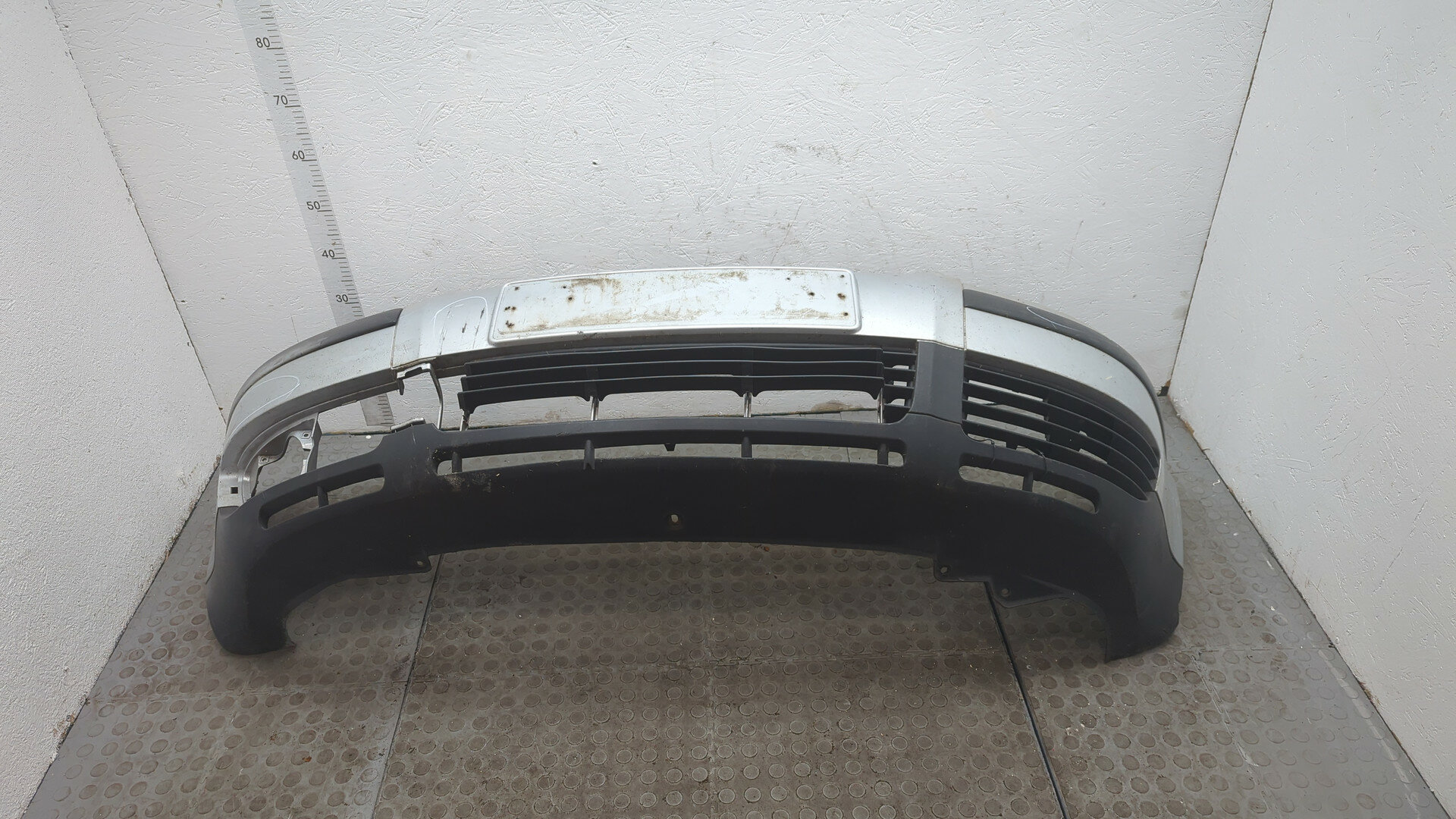 Бампер передний Volkswagen Passat 5 Б/У