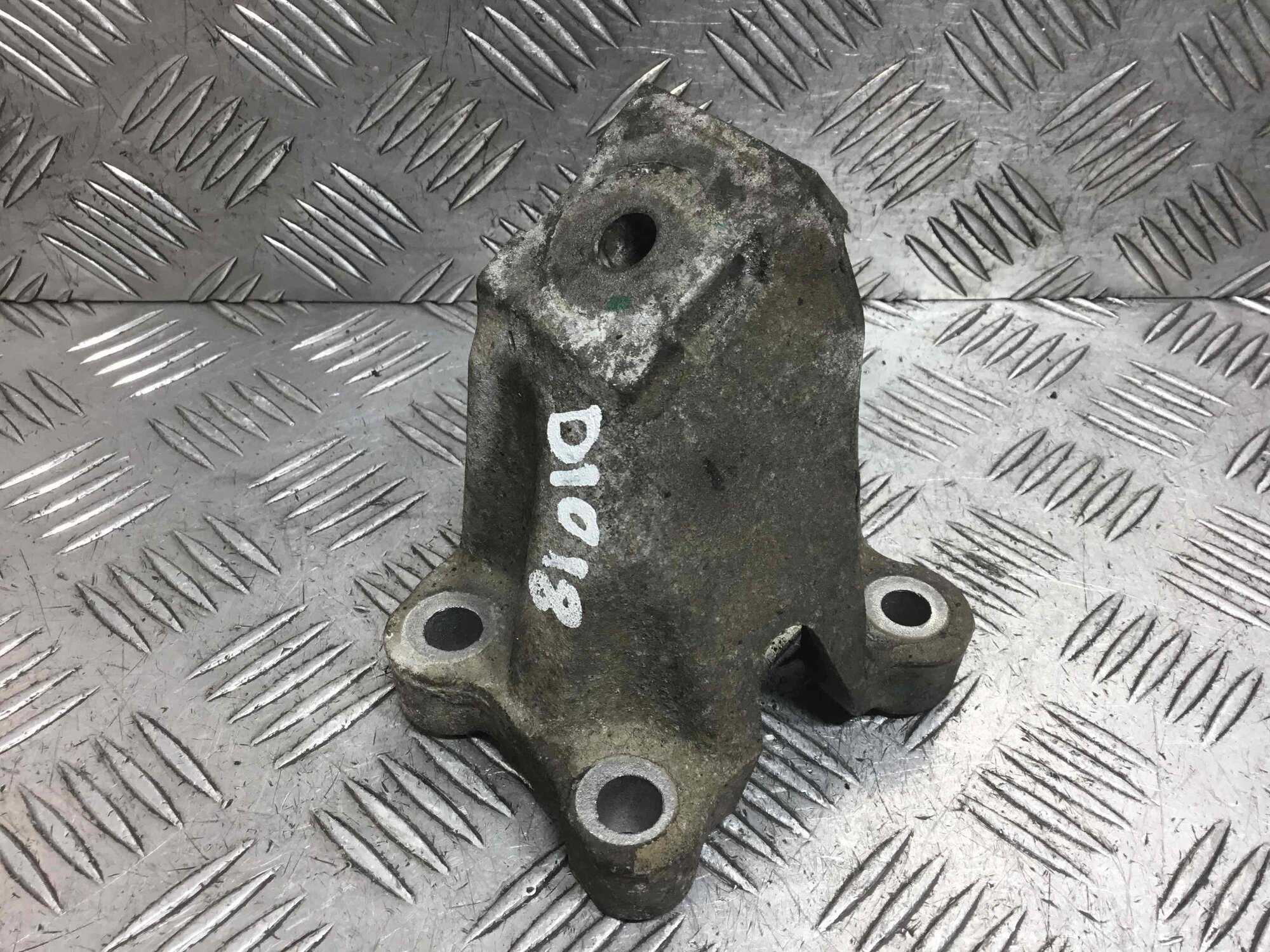 Б/У Кронштейн двигателя Audi A6 C6/4F (2004-2008) 2006 г.