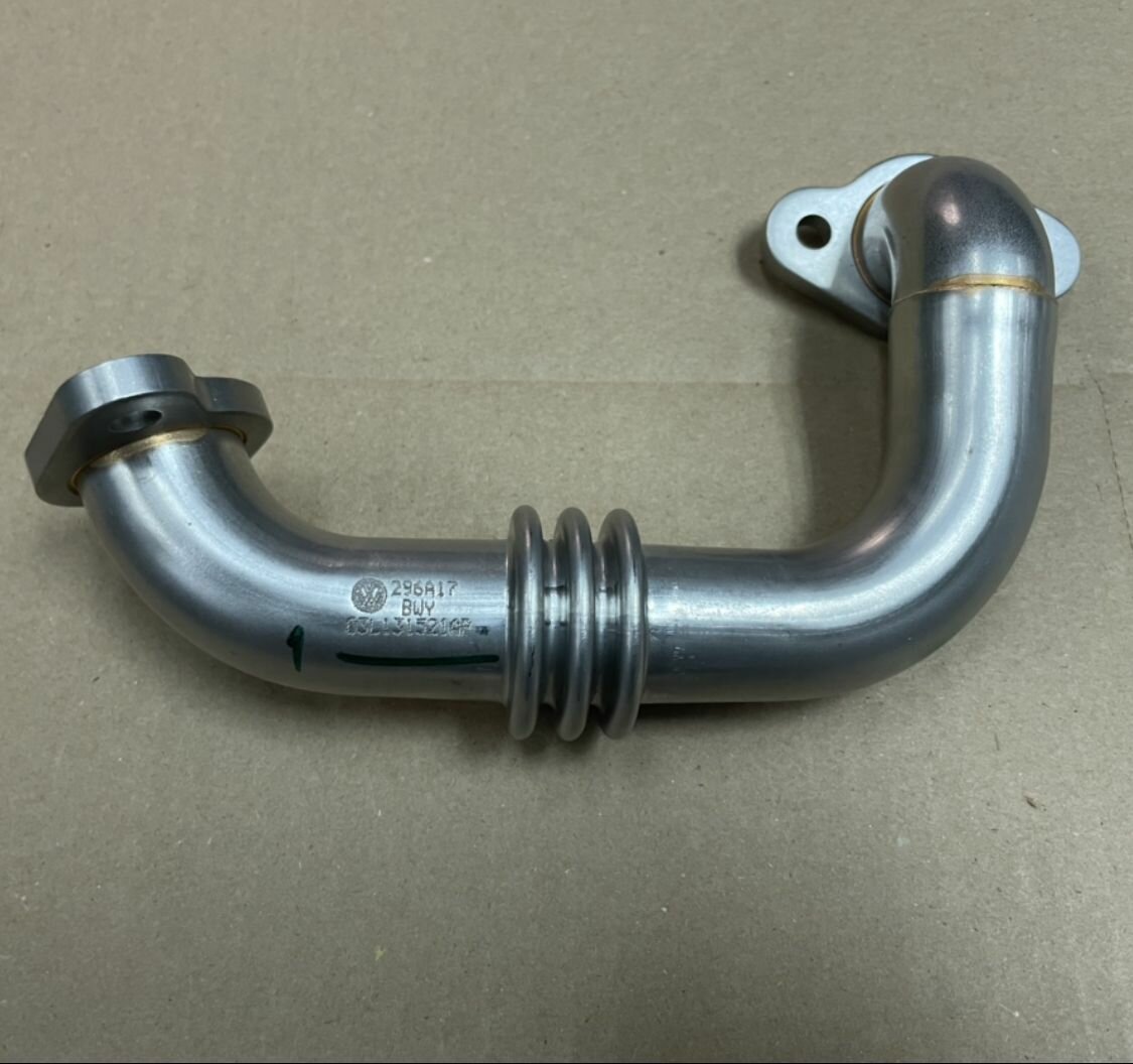 VAG 03L131521AP Трубка картерных газов для VW AMAROK (2010>)