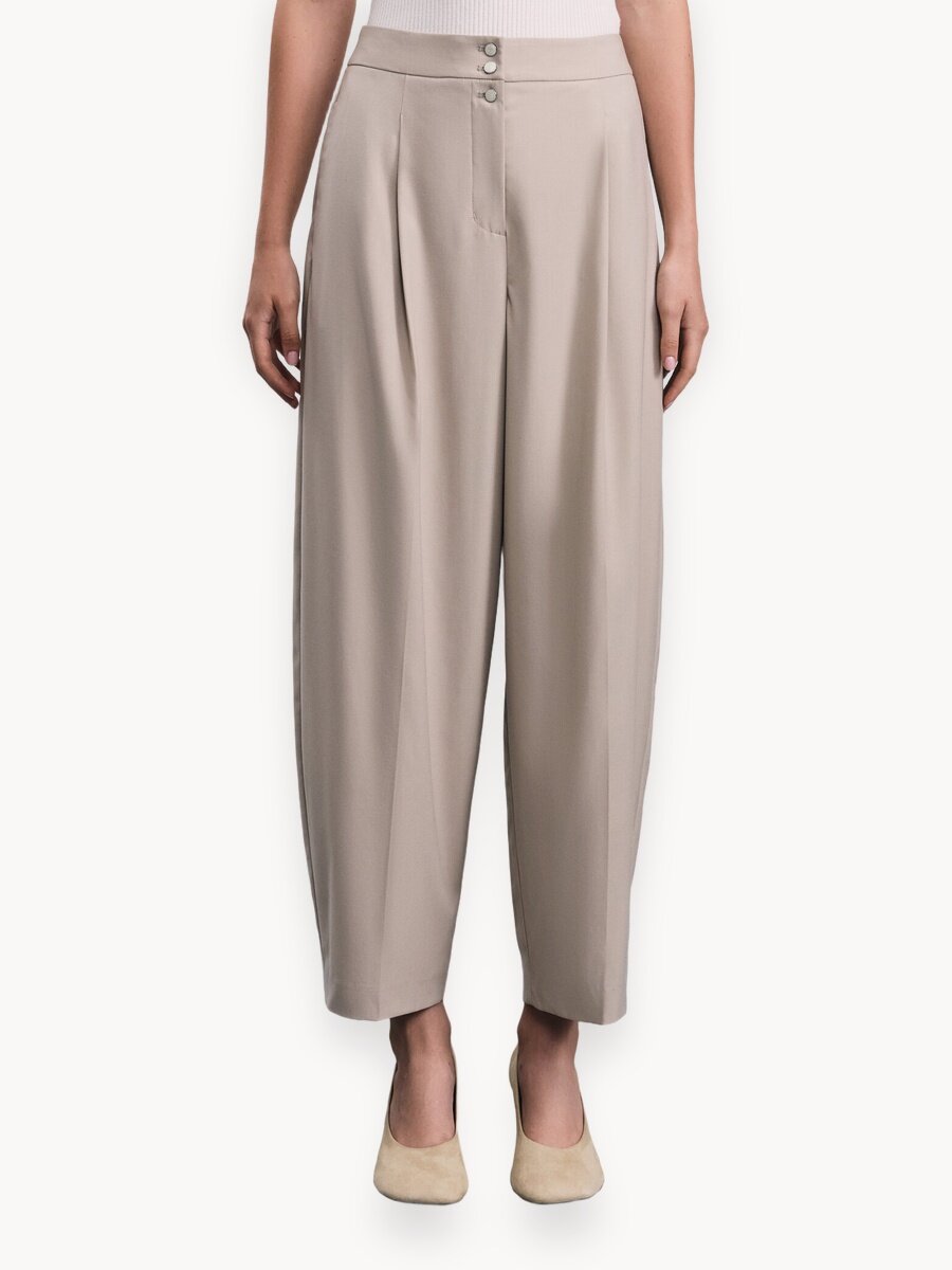 Брюки бананы