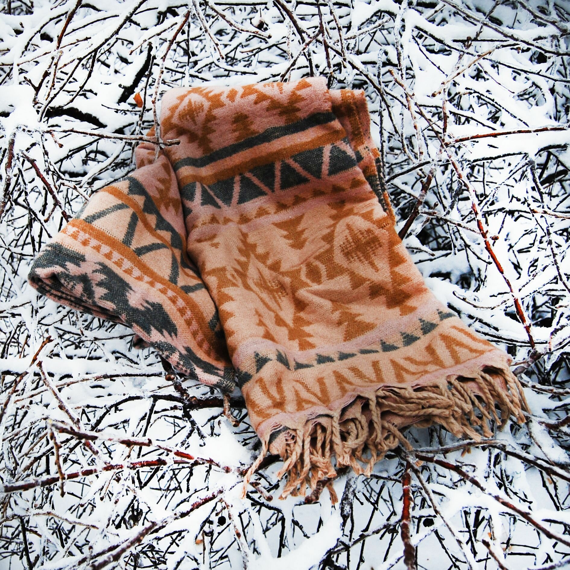 Плед-палантин полушерстяной из шерсти яка