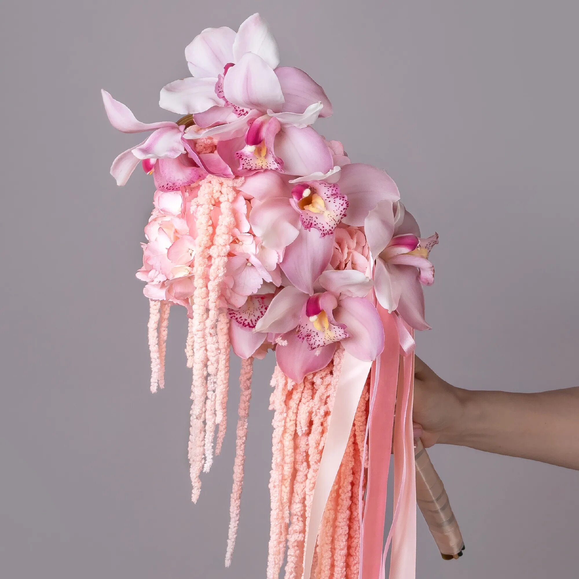 Букет цветов невесты 9 в коробке и аквабоксе от "Простоцветы"