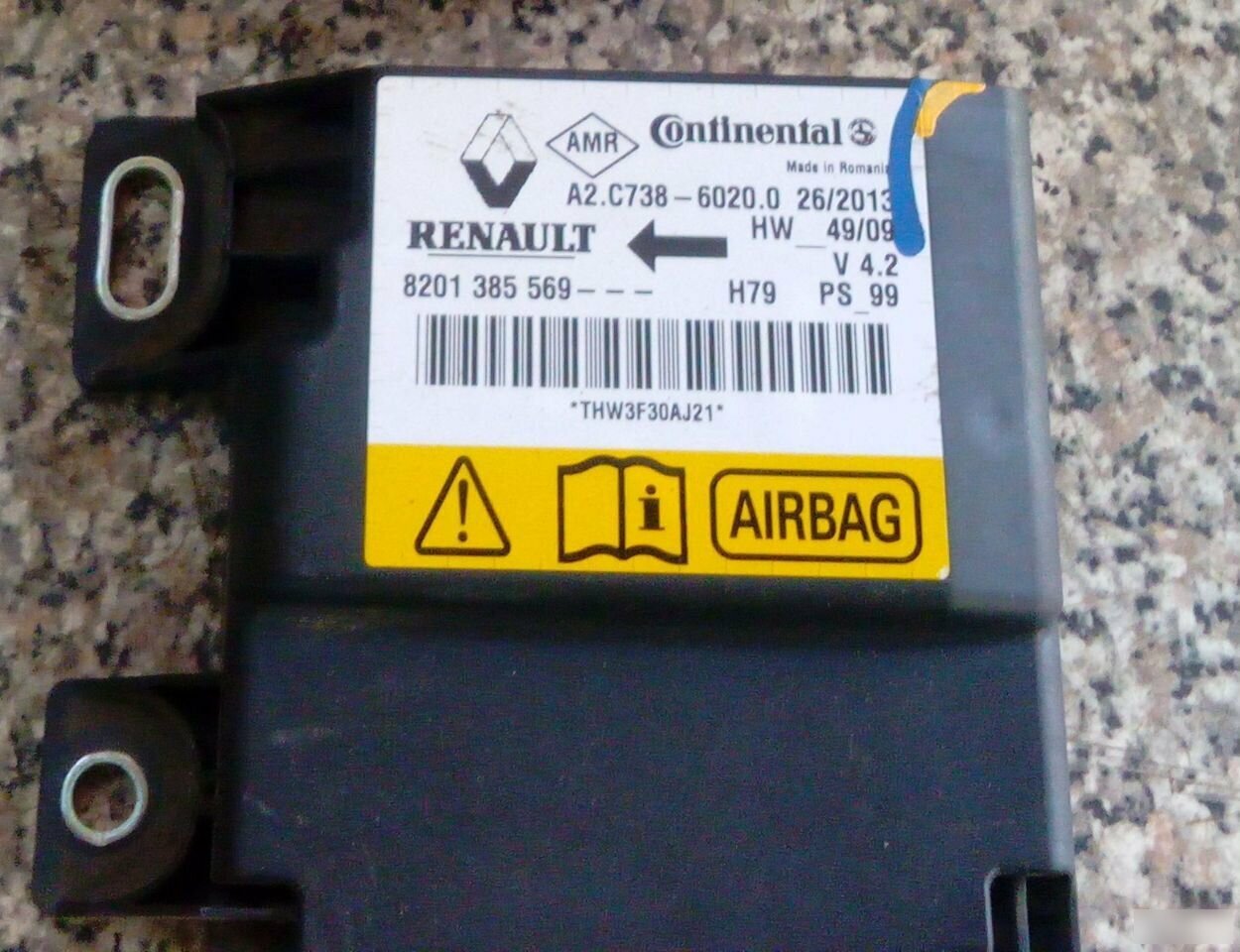 Блок управления безопасности Renault Duster 1.6 8201385569