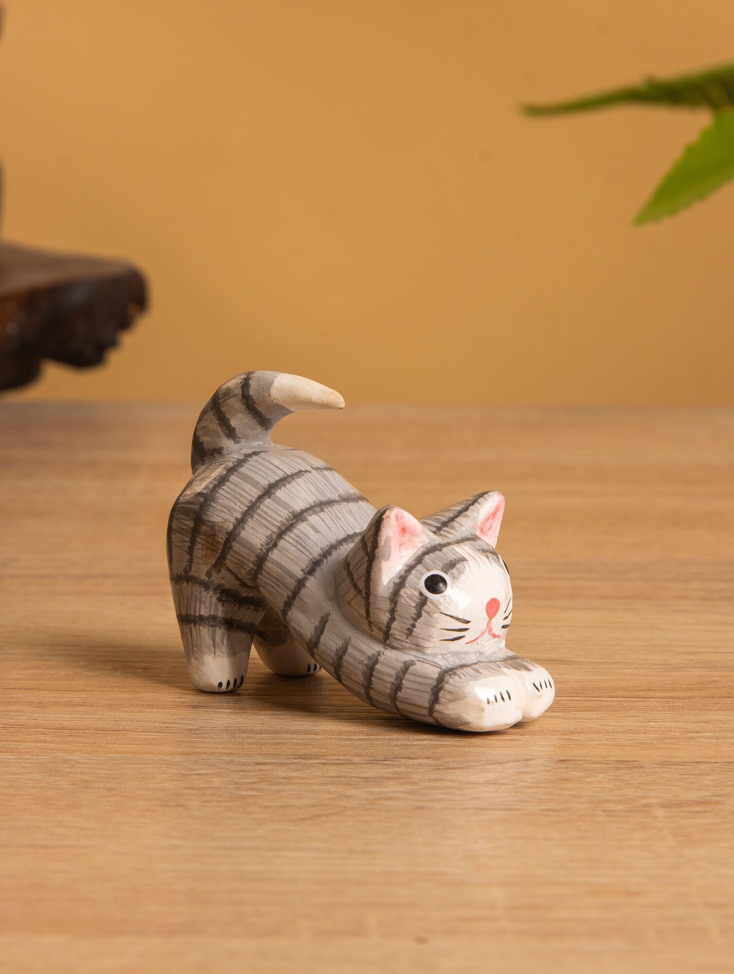 Сувенир «Потягивающийся Кот», 2.5×6×5 см, дерево, серый