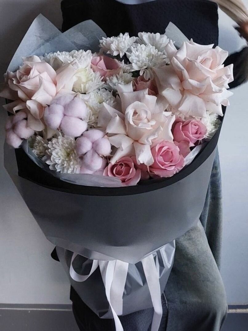 Цветы живые букет сборный из кустовой хризантемы и розы Эквадор (50 см) "Лиловый рассвет" Flor2u