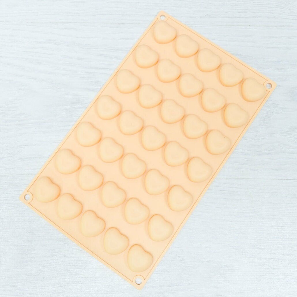 Форма для конфет, мармелада, льда сердце 35 ячеек силиконоваяАТА