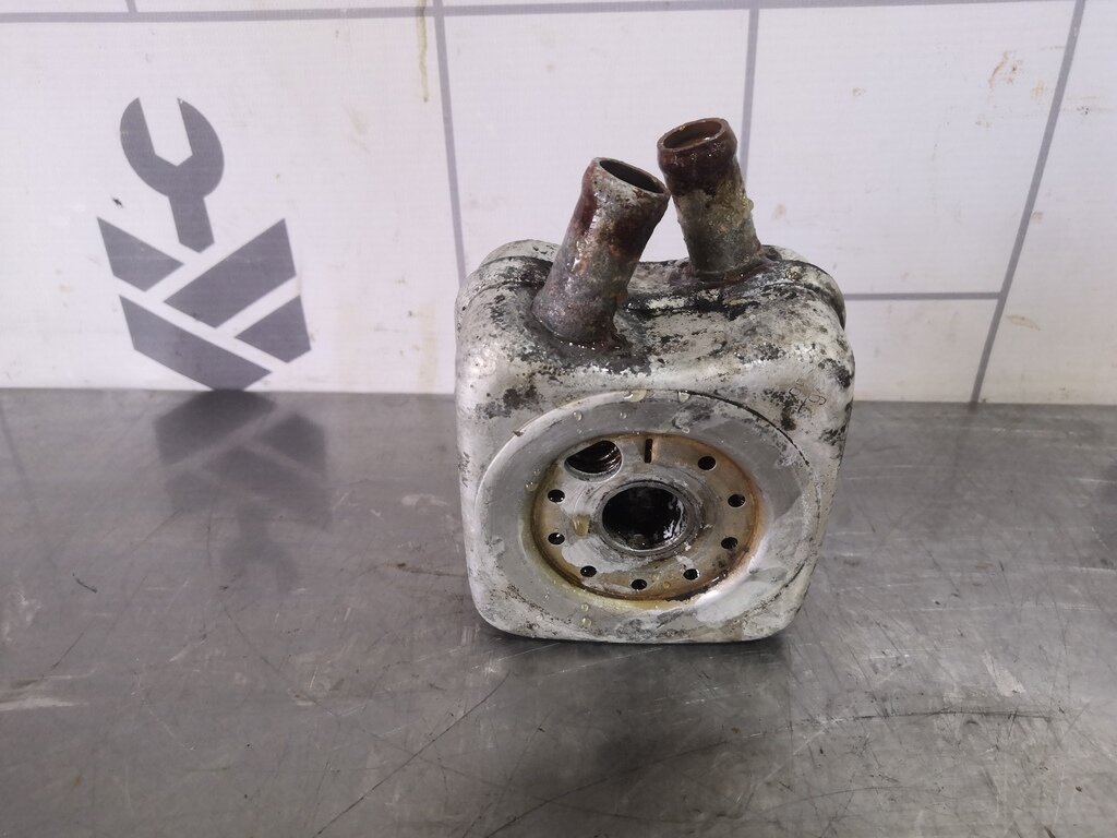 Радиатор масляный VW Passat B5 96-00