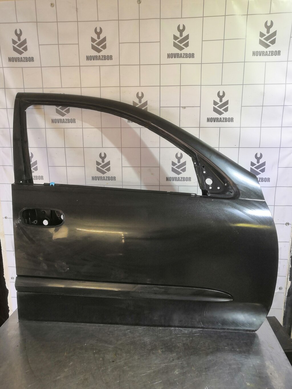 Дверь передняя правая Nissan Almera N16 2000-2006