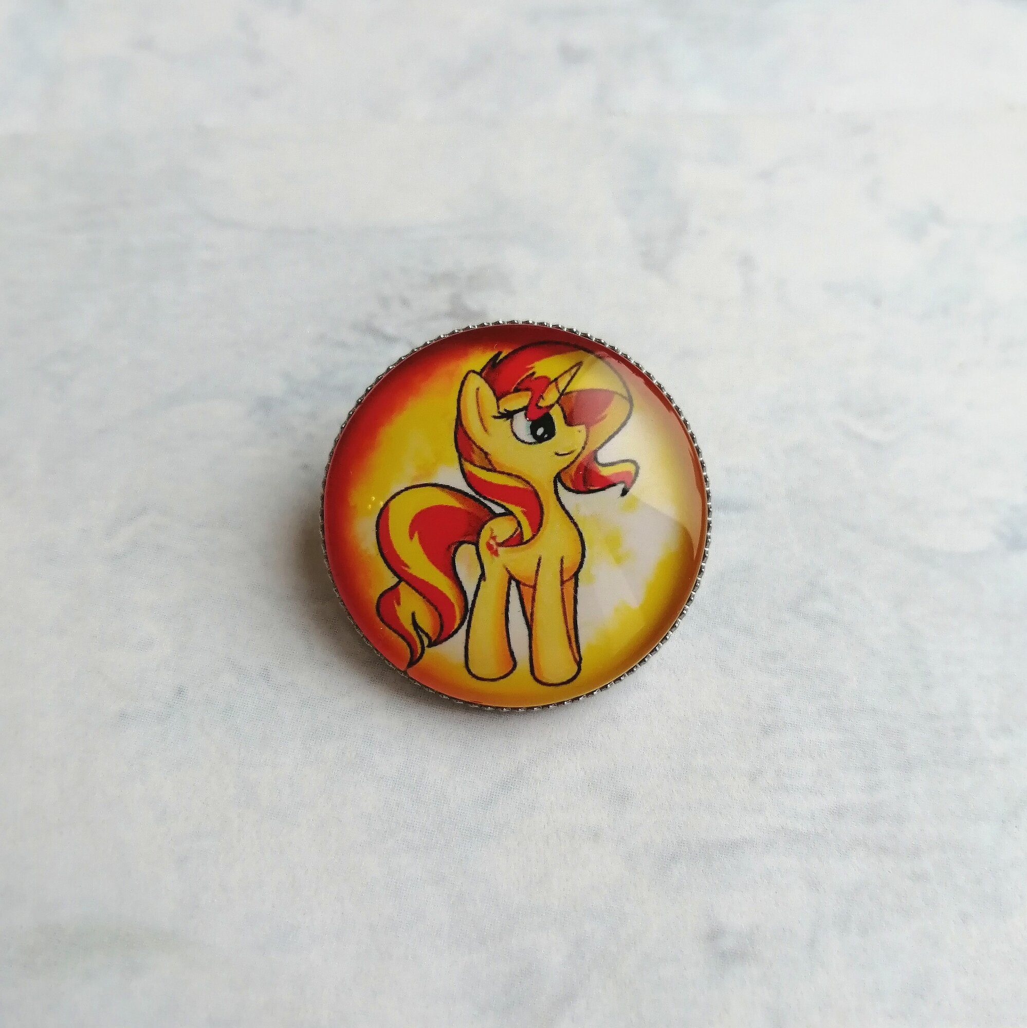 Брошь, стекло