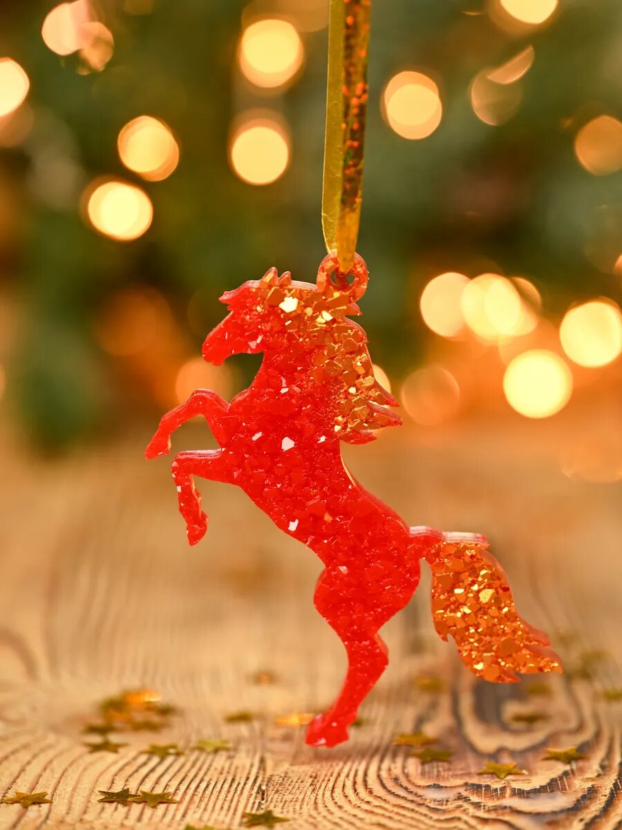 Игрушка на елку Лошадь Огненная на дыбах красная, подарок символ нового года