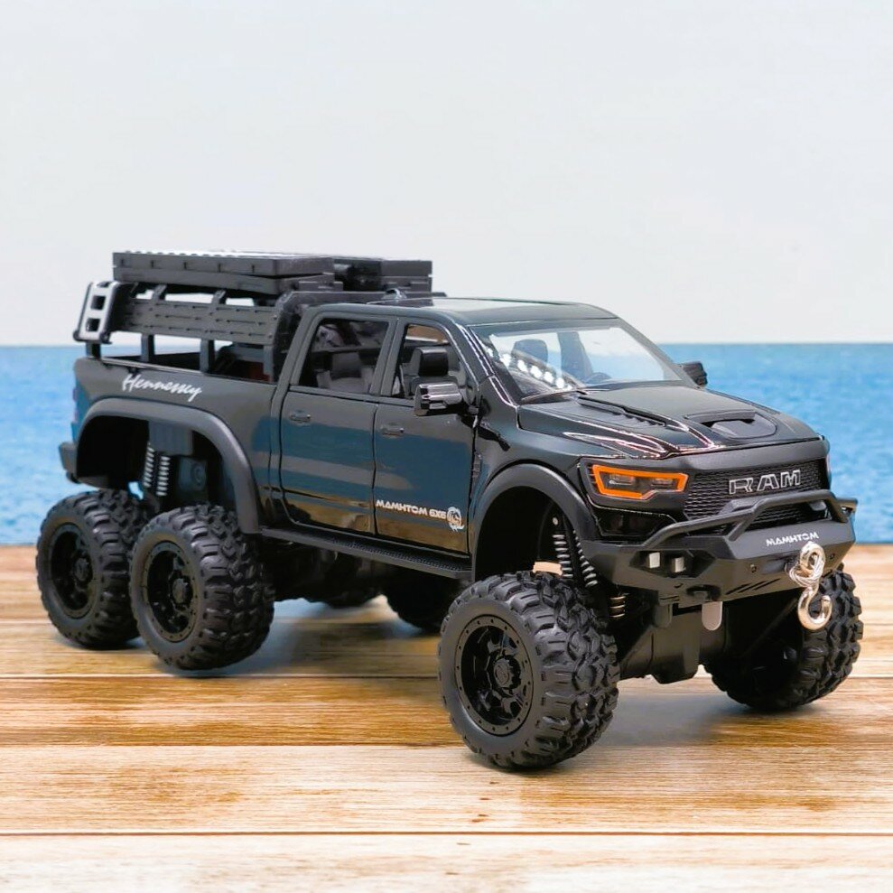 Металлическая модель автомобиля Dodge Ram TRX 6x6 с световым и звуковым сопровождением. Масштаб 1:24