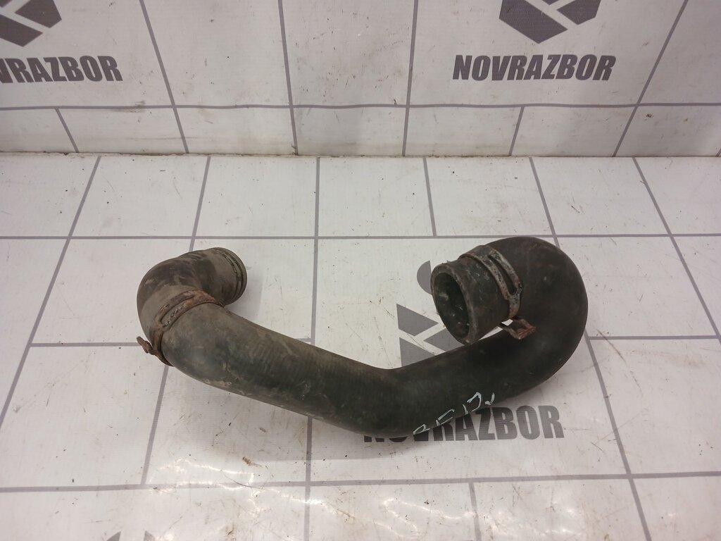 Патрубок радиатора Opel Astra G 1998-2005